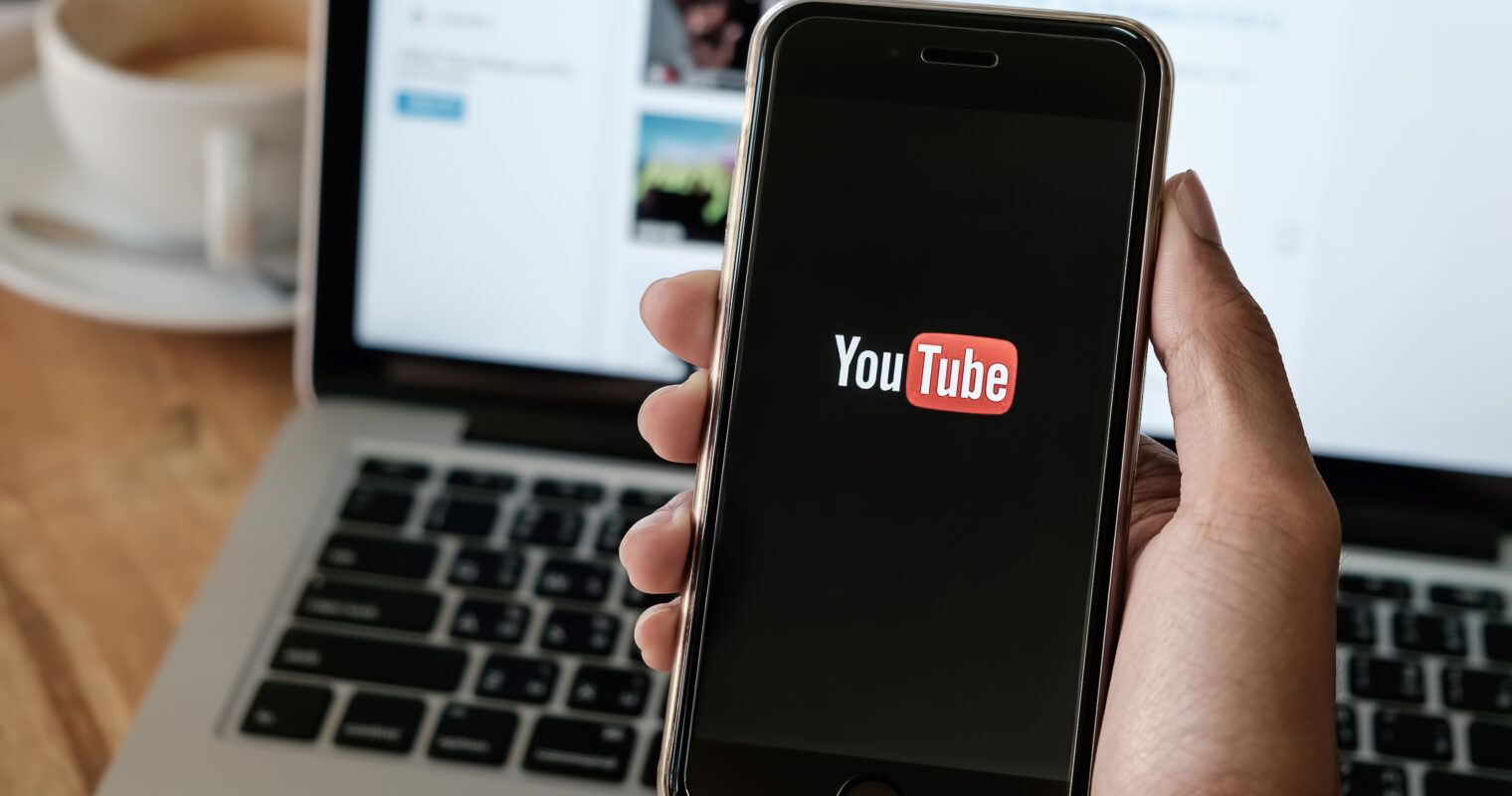 YouTube Experiments With AI Auto-Generated Summaries